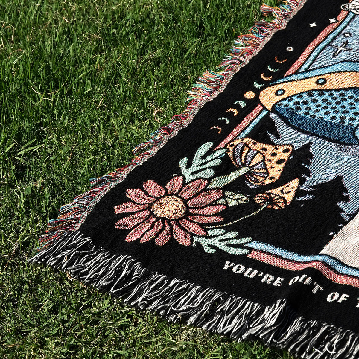 Personalized Alien Woven Blankets for Couples | Relatable Basic